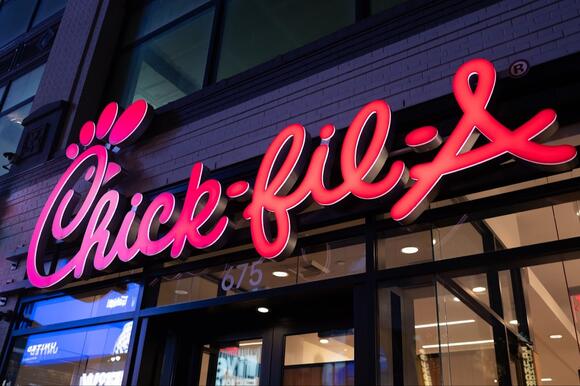 New Data Reveals America's Favorite Fast Food Restaurant, and It's Not ...