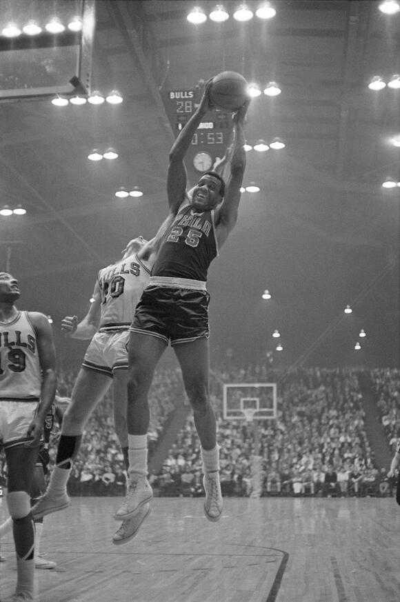 Chet Walker, Basketball Hall of Famer, dead at 84