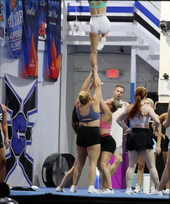 Bill Belichick’s 23-year-old girlfriend Jordon Hudson spotted at cheerleading practice - NewsBreak