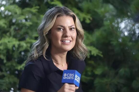 Amanda Balionis Reacts as 65-Year-Old LPGA Legend Knocks Down ...