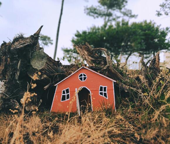 The 10 Houses That Made Us Say “Absolutely Not” - NewsBreak