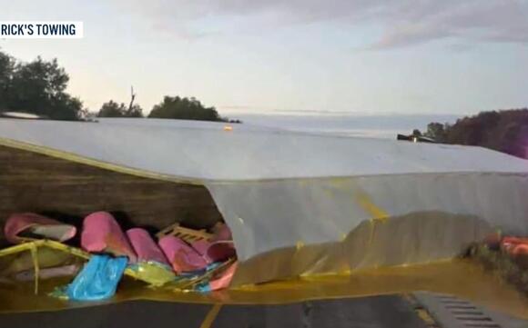Load of apple sauce leaks onto Illinois interstate in single rig crash ...
