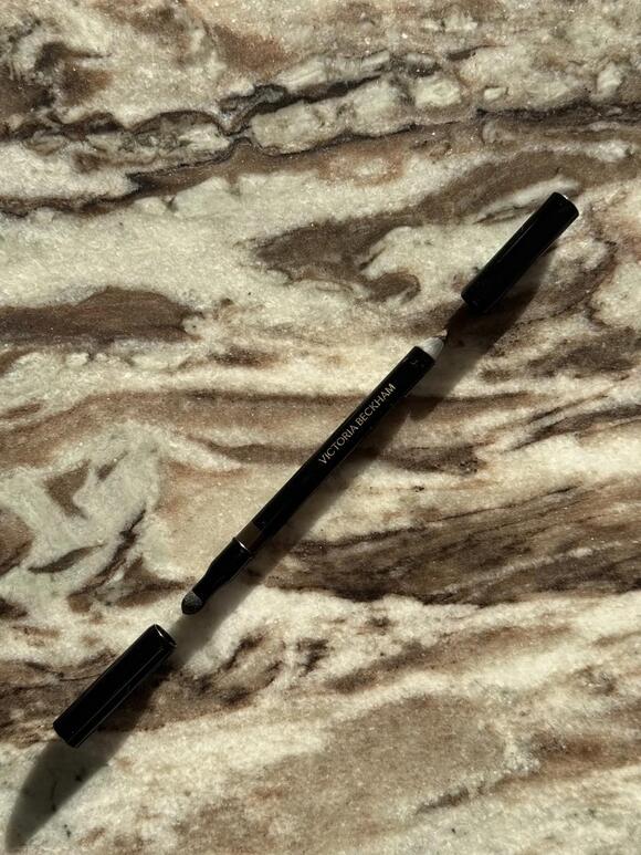 I Tried the Exact Eyeliner Shade Victoria Beckham Swears By, Now I Know ...