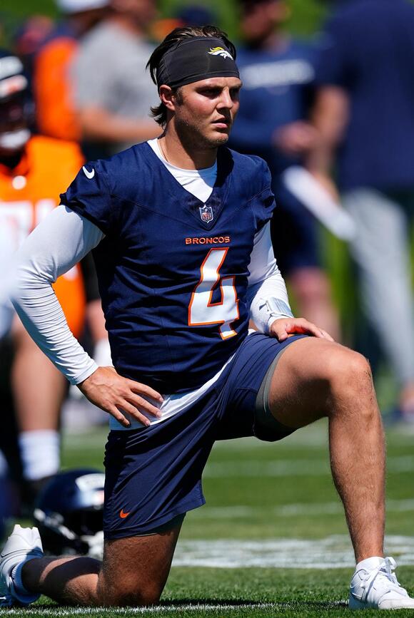 Zach Wilson ‘in the mix’ to be Broncos’ starting QB after rough OTAs ...