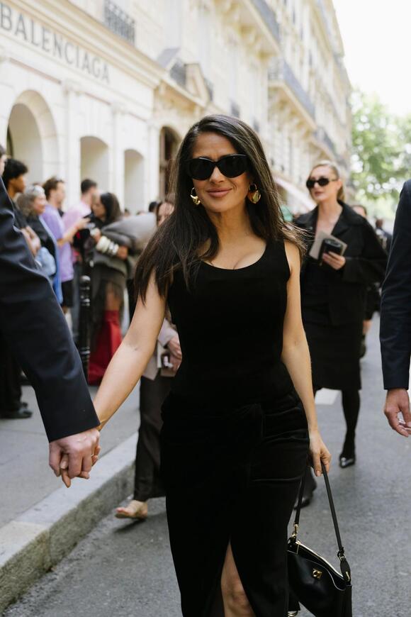 Hollywood Celebs Are Ditching California for WA State Ranches - NewsBreak