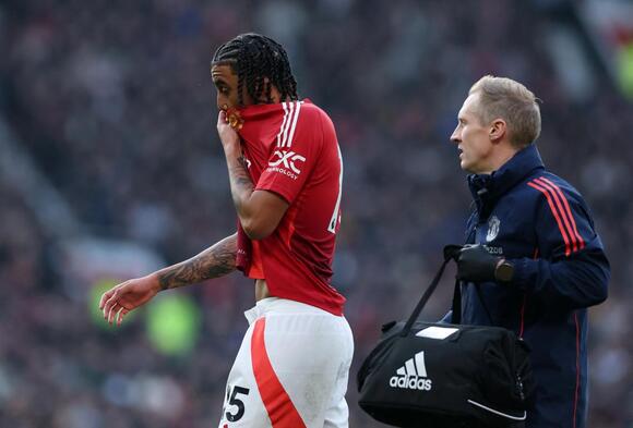 Manchester United injury update: Ayden Heaven, Leny Yoro and Amad ...