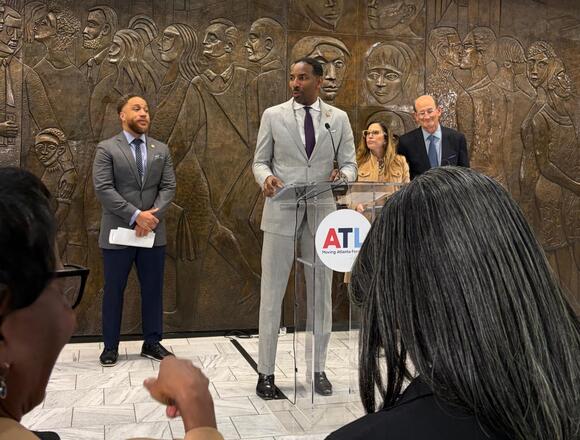 Atlanta mayor announces initiatives to help boost small businesses ...