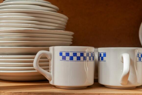 7 Vintage Coffee Mugs Collectors Are Paying a Fortune For - NewsBreak
