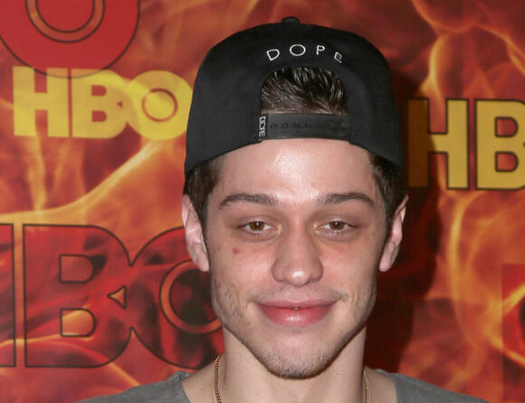 Pete Davidson Disputes Absent Father Claims As Sources Say He Is ...
