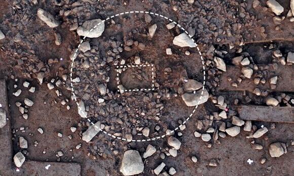 Archaeologists discover a giant cemetery with ancient bonfires and ...