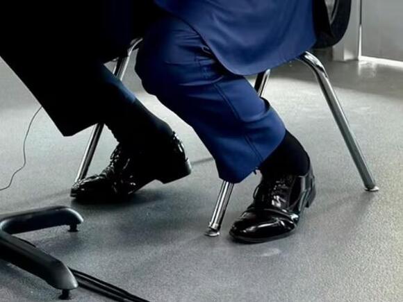 Trump’s Bulging Cankles Exposed by Podcaster - NewsBreak