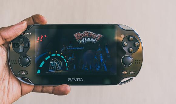 5 Gadgets from the Early 2000s Collectors Are Paying Big For - NewsBreak