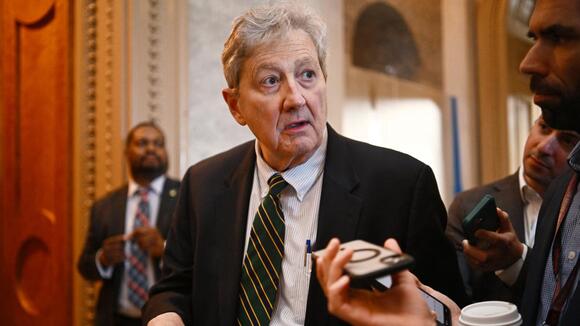 MAGA Senator Confronted Trump With ‘Brain Damage’ Warning - NewsBreak