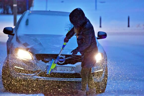 8 Things to Check on Your Car Before You Drive in Freezing Rain - NewsBreak