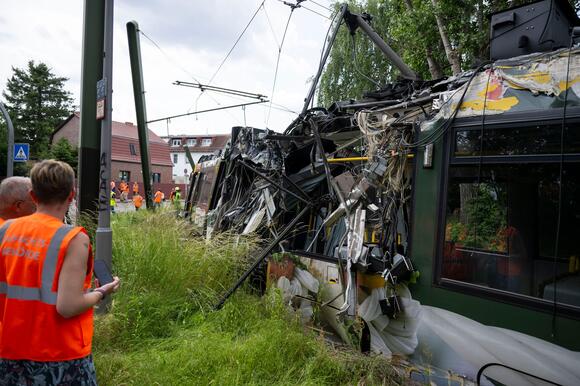 Some 20 injured in serious tram accident in Berlin - NewsBreak