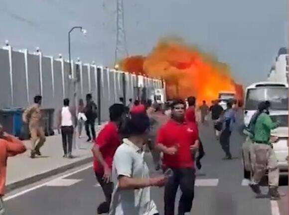 Huge explosion seen in Qatar as Iran retaliates to military strikes ...