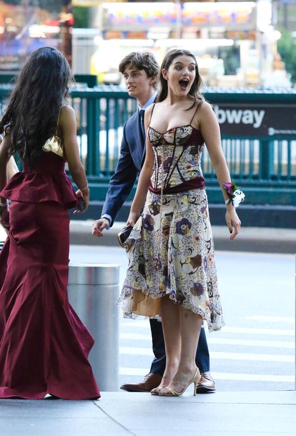 Suri Cruise, 18, dolls up for high school prom after revealing college ...