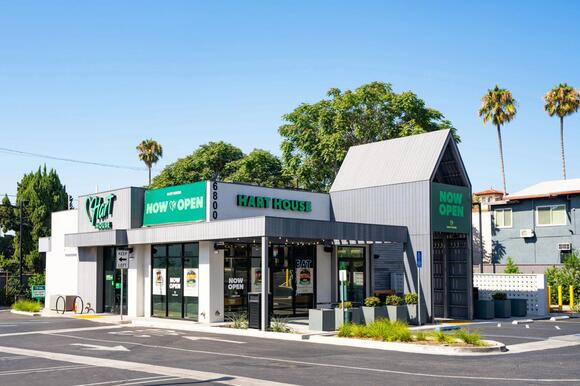 Kevin Hart’s California vegan restaurant chain abruptly closes all ...