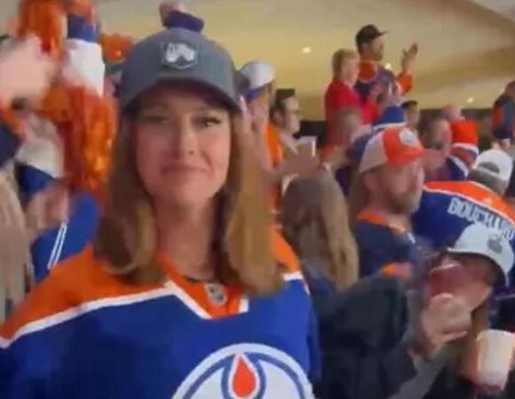 Social Media Is Going Wild Over Flasher Who Was Caught On Camera ...