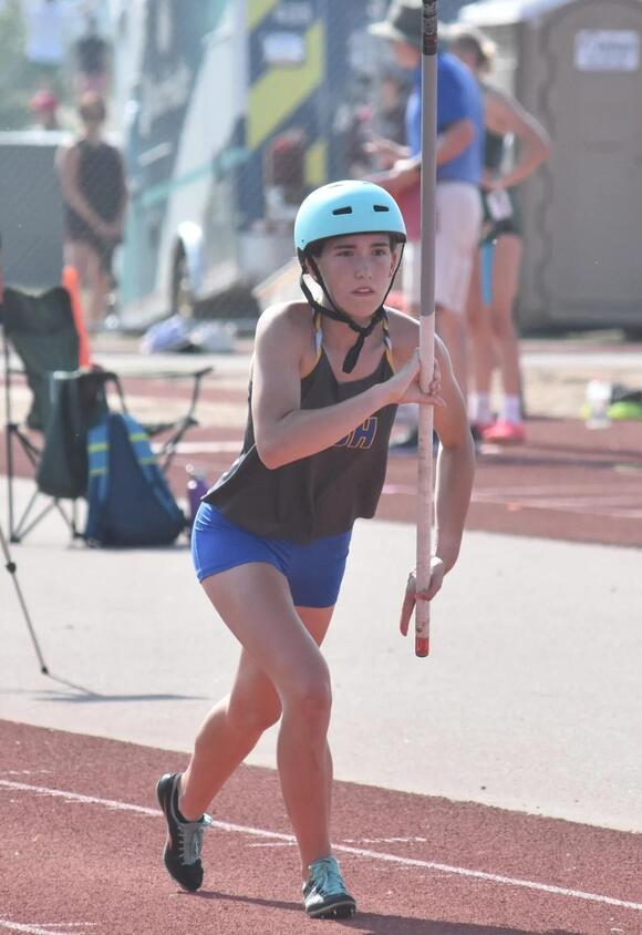 SPRING SPORTS GUIDE: Le Sueur-Henderson track and field