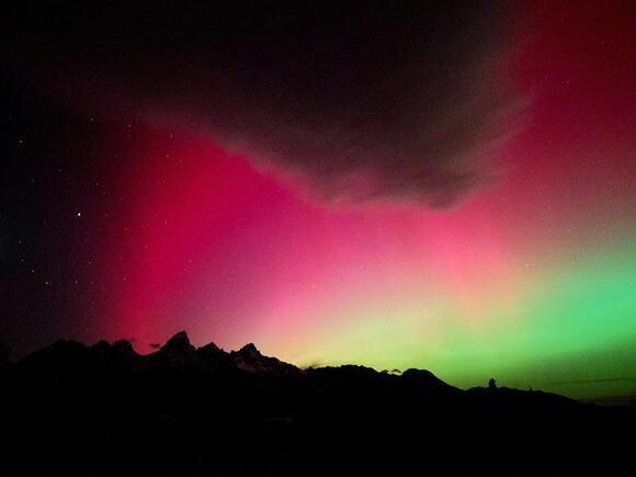 Intense aurora borealis streaked Wyoming’s night sky red - NewsBreak