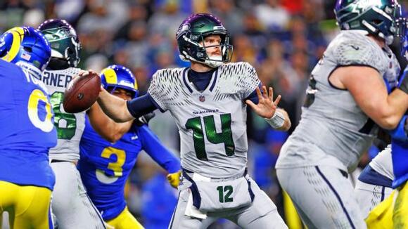 NFL playoff picture: Sizing up 1-seed races after Week 16 - NewsBreak