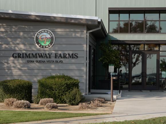Grimmway Farms Recalls Several Brands Of Organic Carrots Amid E Coli