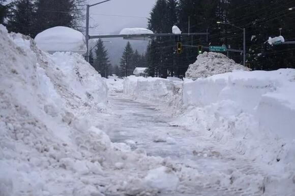 Juneau, Alaska, braces for new storms after extreme snowfall sinks ...
