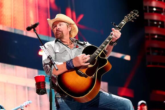 These 36 Country Singers Have Battled Cancer - NewsBreak
