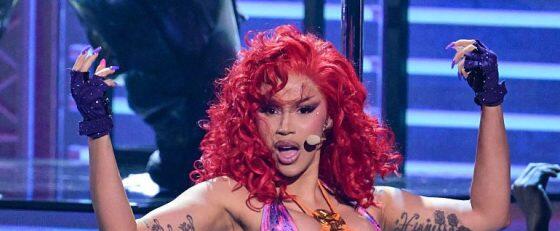 Cardi B Unveils Ravishing Red Hair During Show-Stopping BET Awards ...