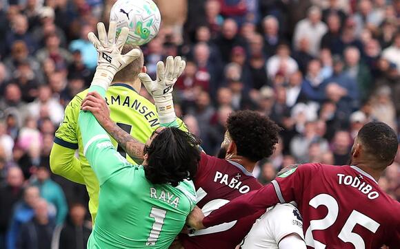Every word of VAR check for West Ham's disallowed goal as audio ...