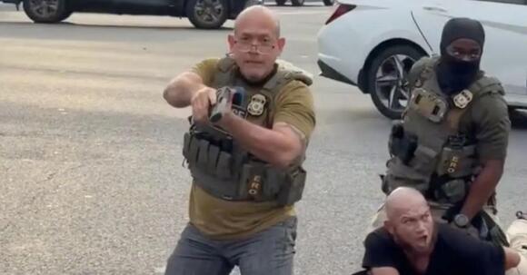 WATCH: Ice Agent Drops Gun and Then Points It at Crowd... As Agency ...