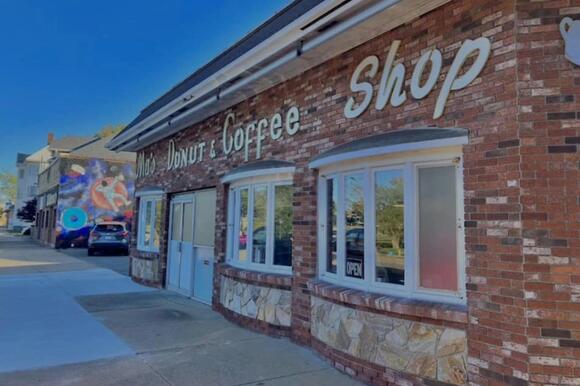 Cape Cod Is Getting GrandMa's Donuts Back at New Uncle Jon's Coffees ...