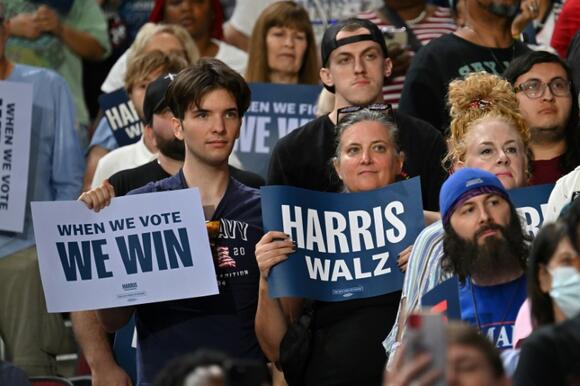 Harris takes rally blitz to Arizona, Trump holds first in a week