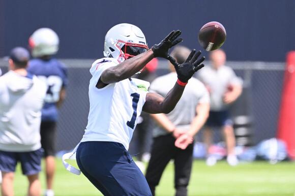 Chiefs’ No-Trade Call On Brown Pays Off As Eagles WR Drama Boils Over ...