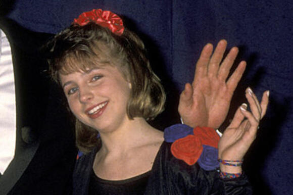 ‘Roseanne’: Why the Show Recast Becky and Later Brought Back Lecy ...