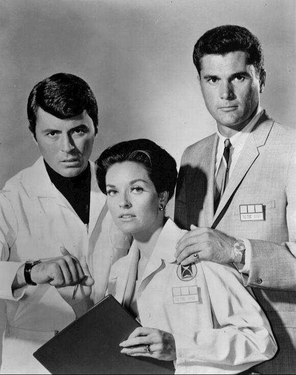 Lee Meriwether Turns 91: From 'Catwoman' To 'Time Tunnel' to 'Barnaby ...