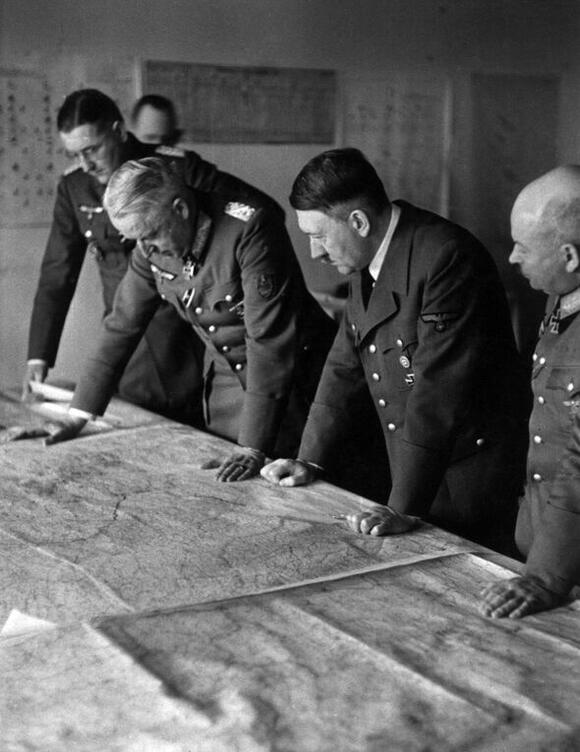 AI helps identify Nazi SS soldier in infamous Holocaust execution photo ...
