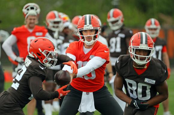 What Is A Nickel Defense? The NFL’s Most Common Formation Explained ...