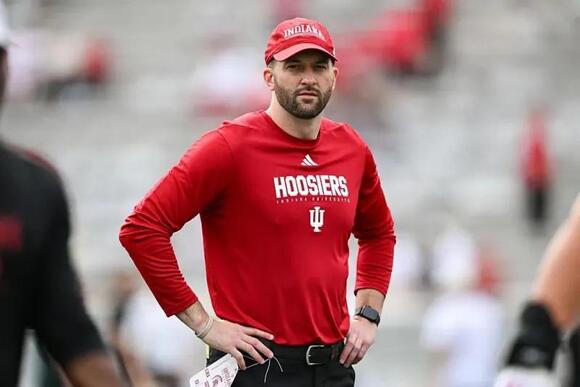 Meet Indiana Hoosiers Offensive Coordinator Mike Shanahan Know All