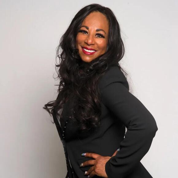 Black Woman Helps Lead New Model for How America Heals - NewsBreak