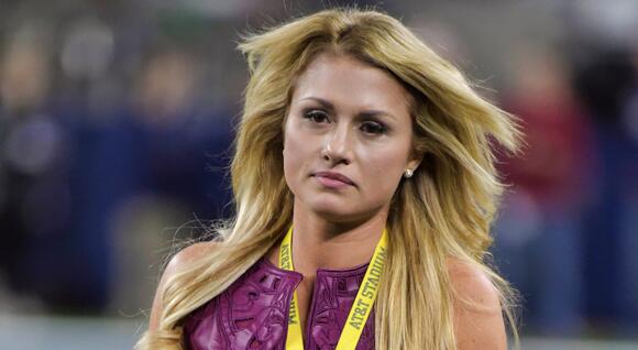 NFL Sideline Reporter Jane Slater Had Shocking Reaction To Her Untimely ...