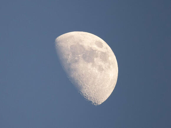 The Moon Is Drifting Away From Earth (1,5 Inches Per Year) and This Is ...