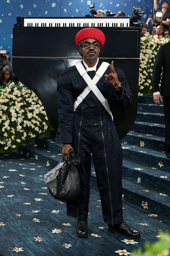André 3000 Wore A Baby Grand Piano On His Back To The 2025 Met Gala ...