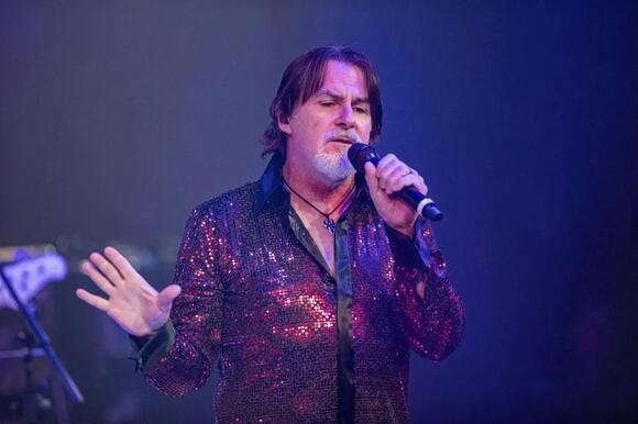 Tommy DeCarlo, lead singer of Boston, dies at 60 - NewsBreak