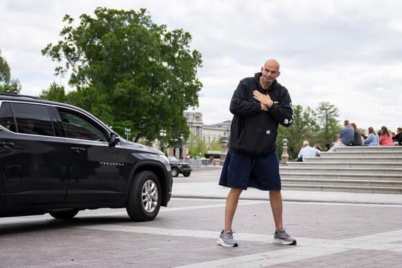 John Fetterman puts hands over heart as he returns to Senate after six ...