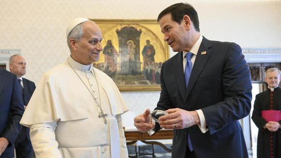 Jimmy Kimmel Mocks Marco Rubio’s Meet With Pope Leo - NewsBreak