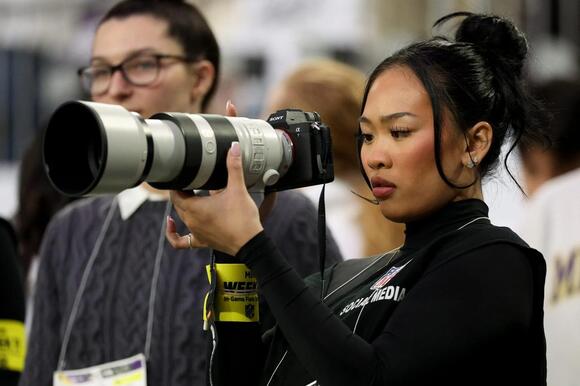 ‘You Get Up on a Beam’ — Suni Lee Claps Back Playfully After Chloe Kim ...
