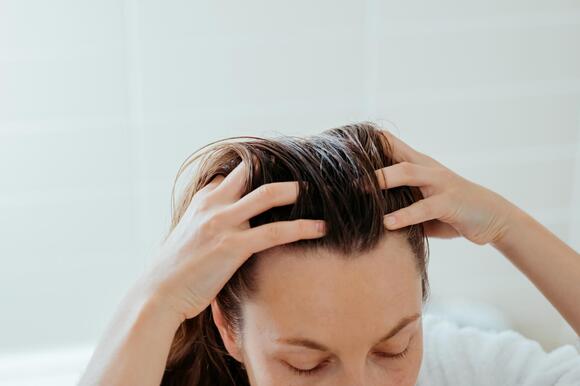 Here's What You Need To Know About The Viral "Hair Oiling" Trend ...