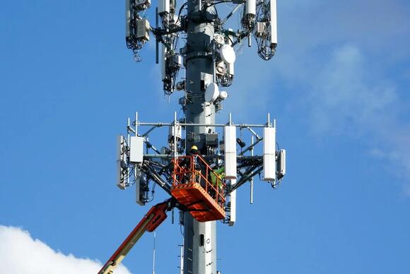 AT&T reveals possible cause of massive cellular outage in US which also ...